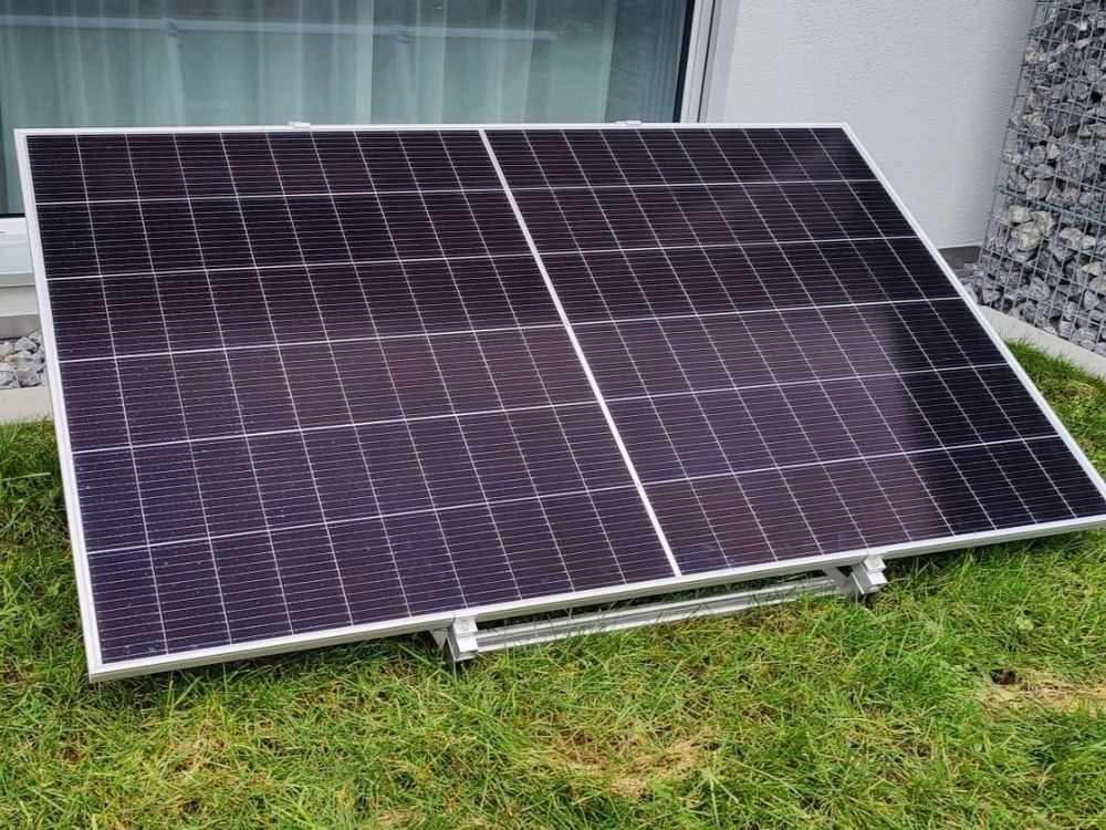 Balkonkraftwerk 600W Solarmodul,Wechselrichter und Gestell | Kaufen auf ...