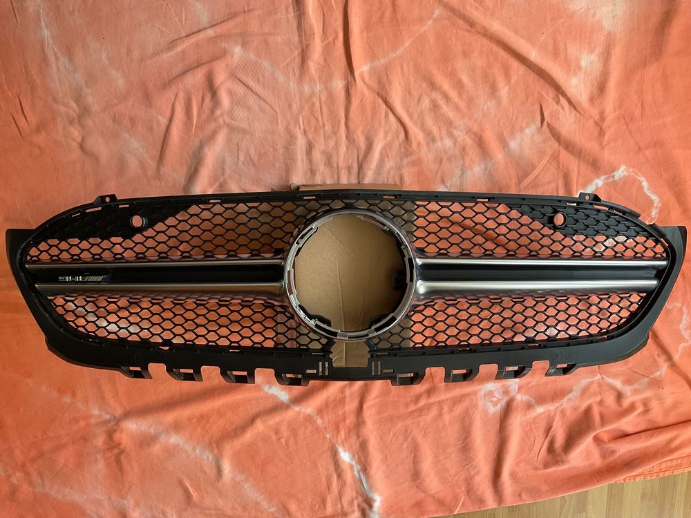 Mercedes AMG A35 Frontgrill (Gebraucht) in Hombrechtikon für CHF 40 ...