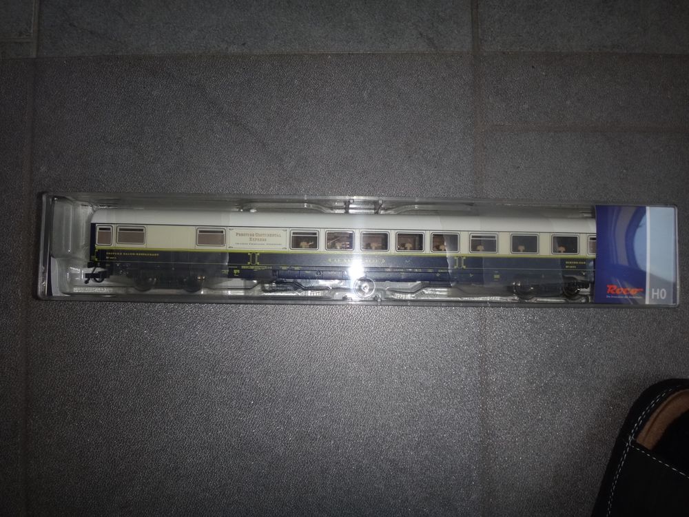 ROCO 64084 2 Salonwagen PCE (Prestige Continental Express) | Kaufen auf ...