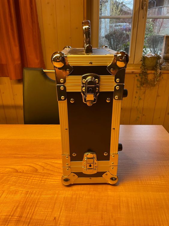 Flyht Pro Stage Rack 9,5" 3U Double Door mit Rackschublade (Gebraucht ...