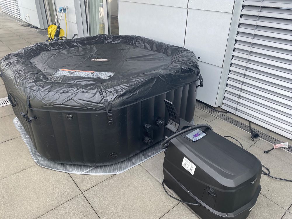 Intex PureSpa Jet & Bubble Deluxe Whirlpool für 4 Personen (Gebraucht ...