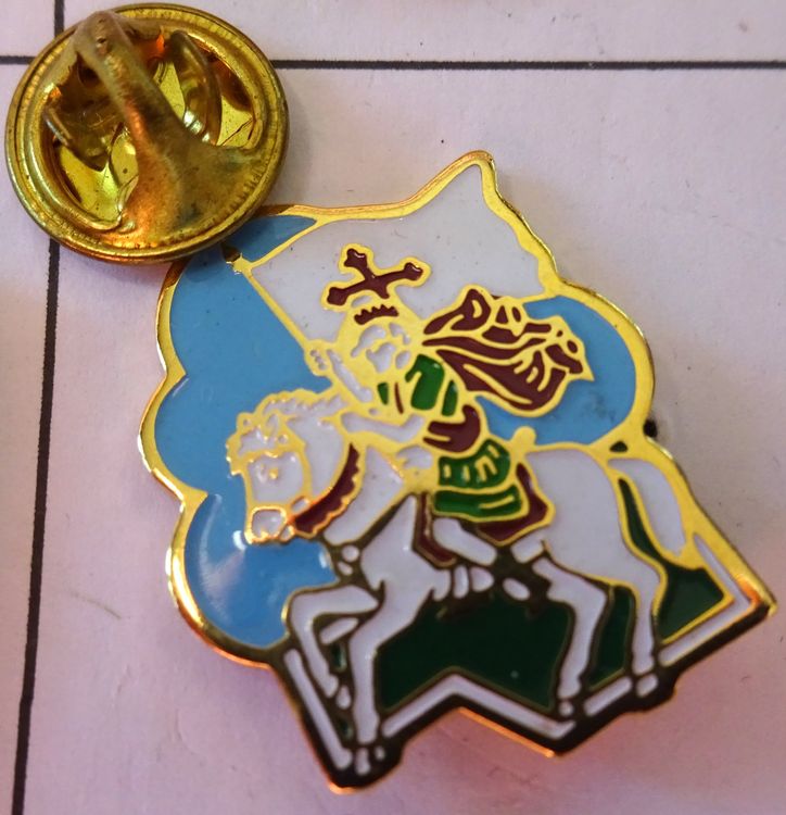 Pin Ritter Pferd Kreuz (Gebraucht) in Utzenstorf für CHF 1 – mit ...
