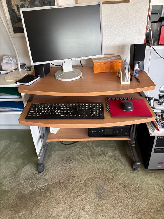 PC Möbel / Computertisch - Holz (Gebraucht) in Basel für CHF 20 – nur ...