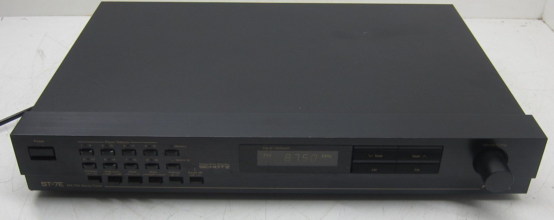 NAKAMICHI ST-7E AM FM Stereo Tuner High-End eine Rarität (Gebraucht) in ...