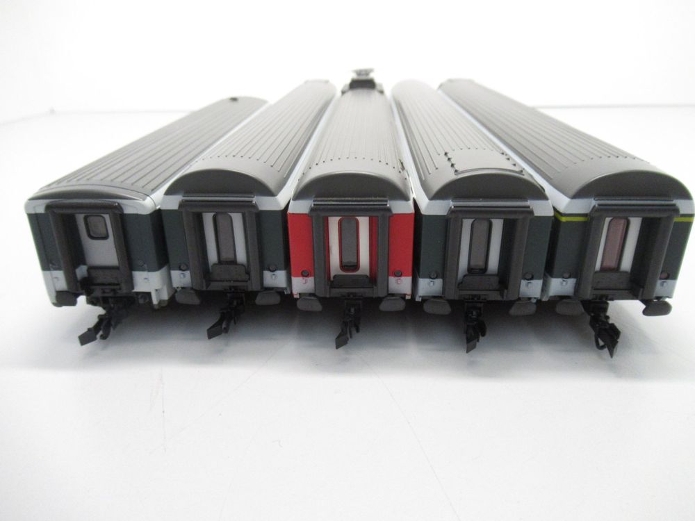 Roco 2 x 44227A, 44228A, 44201B, 44334, SBB Wagen DC H0 | Kaufen auf ...