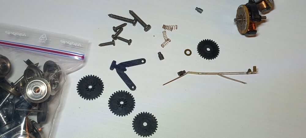Grosses Lot Ersatzteile Lima H0 1:87 Lokomotiven und Wagen (Gebraucht ...
