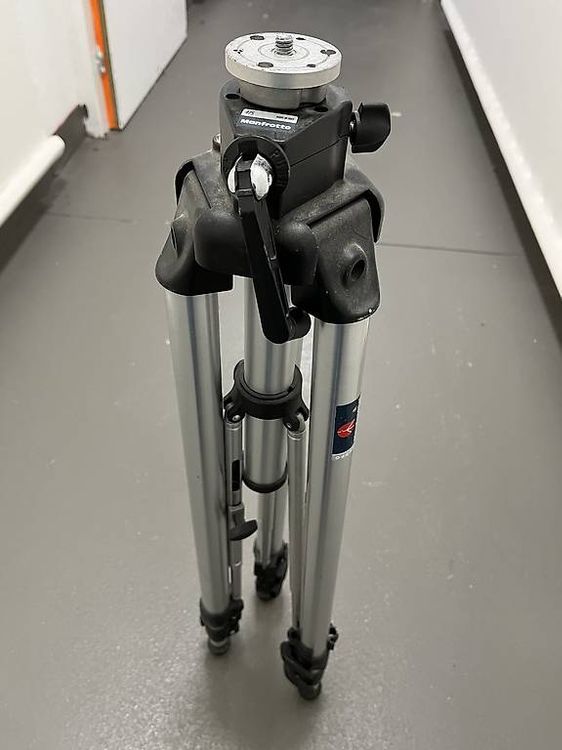 Manfrotto MN 475 Tripod Stativ Trépied Pro (Gebraucht) in Fribourg für ...