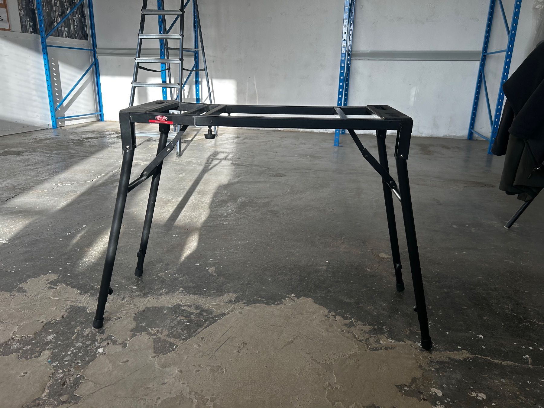 Stagg Stand Table pour Clavier (D'occasion) à Gletterens pour CHF 30 ...