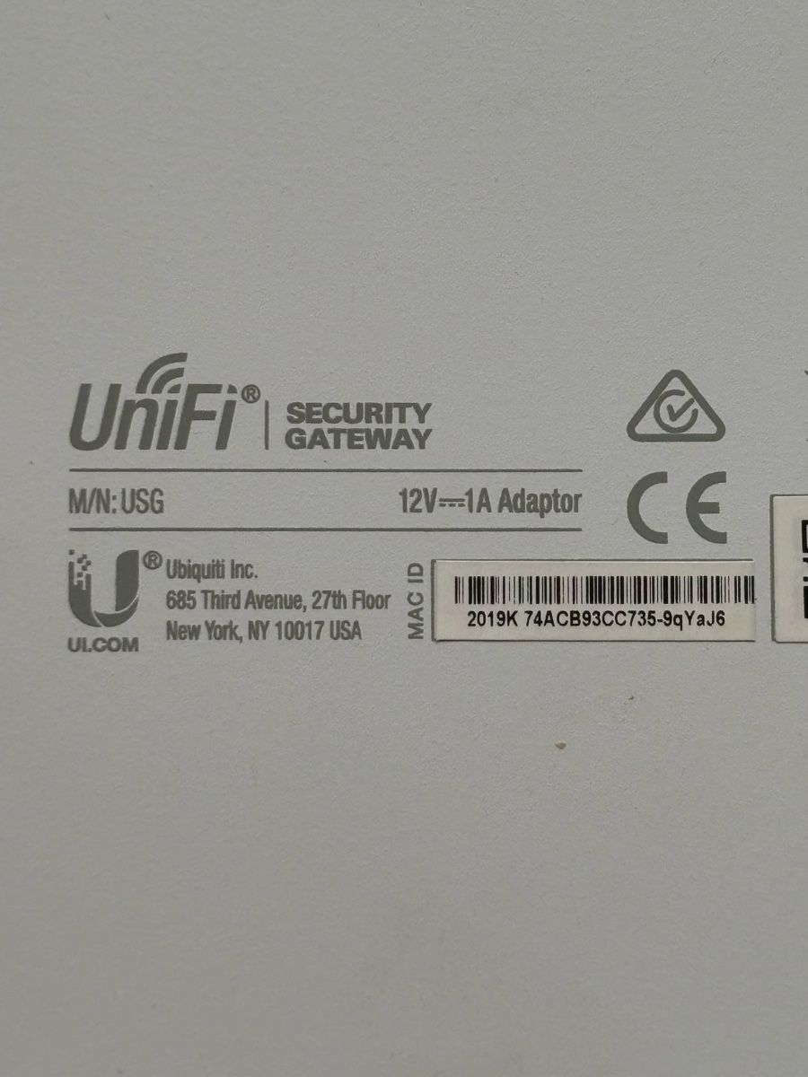 Unifi Security Gateway USG - Top Zustand! Wie Neu! (Gebraucht) in ...