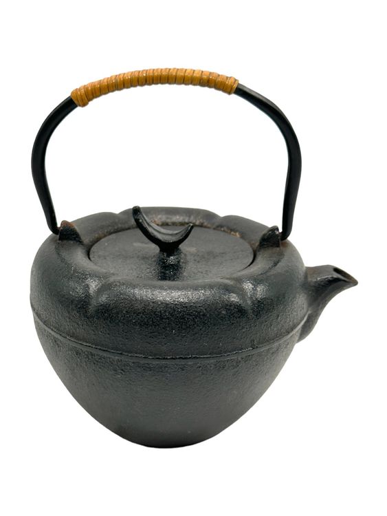 Ancienne Théière signée en fonte Nanbu Tekki Tetsubin, Japon (Gebraucht) in Morges für CHF 70 ...