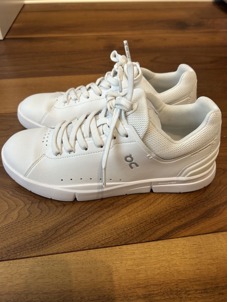 On THE ROGER Advantage Damenschuh Gr. 40.5 in weiss (Neu (gemäss ...