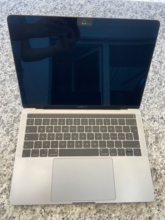 MacBook Pro 13" (2018) (Defekt) in Grabs für CHF 150 – mit Lieferung auf Ricardo kaufen