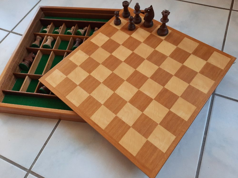 JEU D'ECHECS, en BOIS. De très bonne QUALITÉ (D'occasion) à Le Locle ...