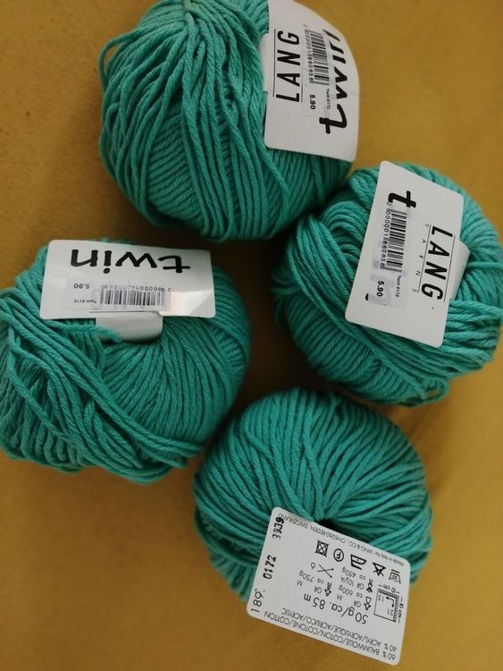 4 Kneuel weiche Lang Wolle grün für Kappe oder Schal (Neu (gemäss Beschreibung)) in Wettingen ...