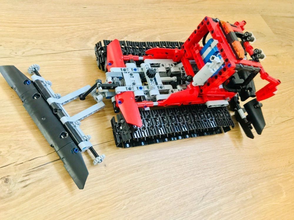 Lego Technic 8263 Pistenraupe mit OVP (Gebraucht) in Vinelz für CHF 99 ...