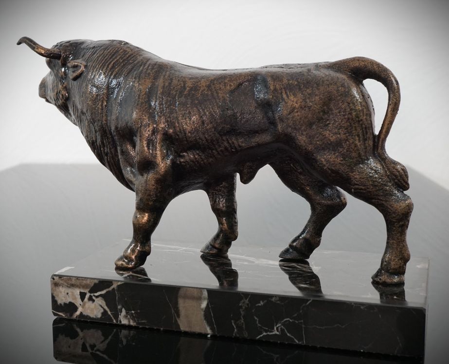IMPOSANTER BULLE / STIER BRONZE EISEN SKULPTUR MARMORSOCKEL (Gebraucht ...