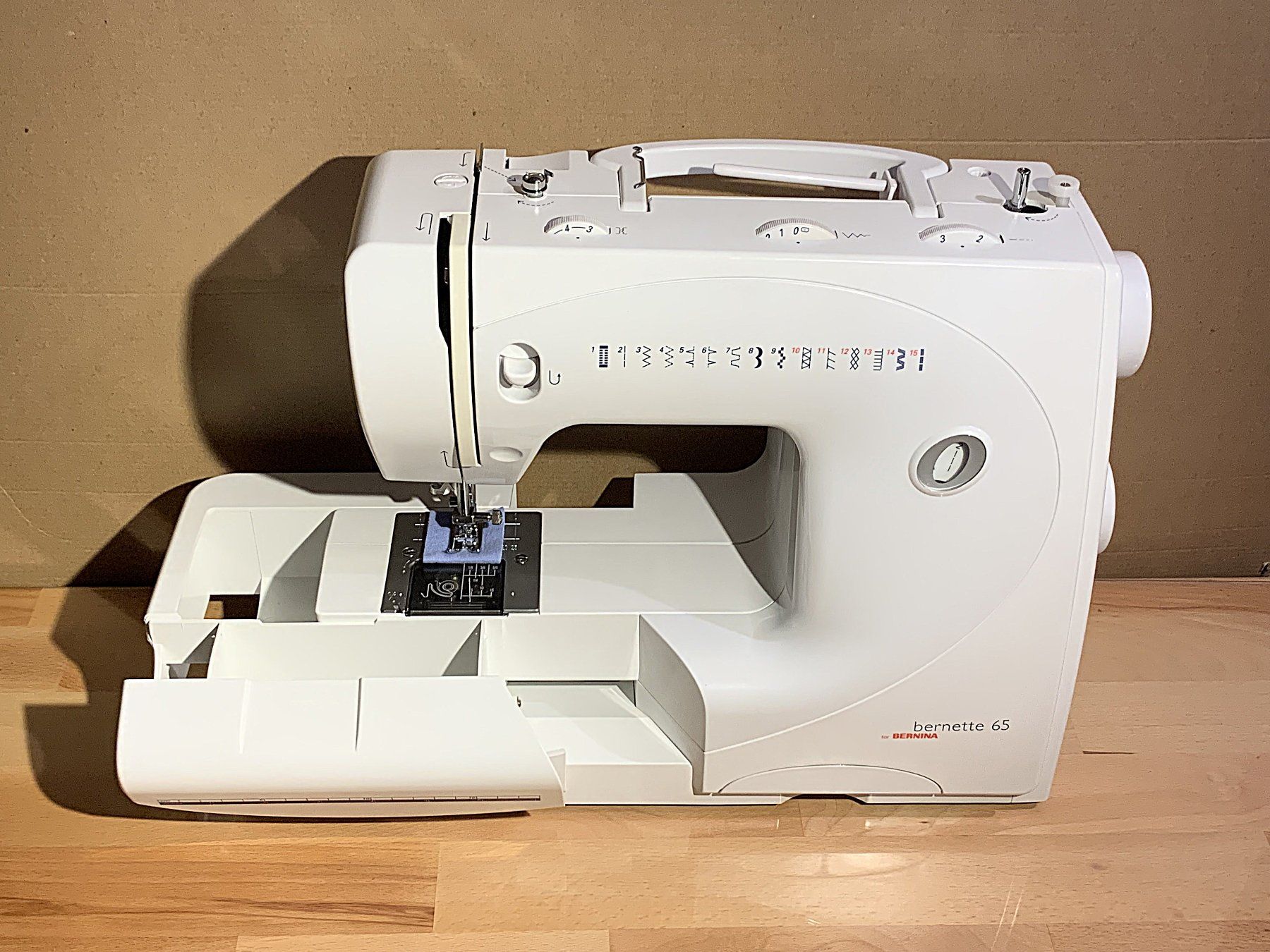 BERNINA BERNETTE 65 Nähmaschine frisch ab Service (Gebraucht) in ...