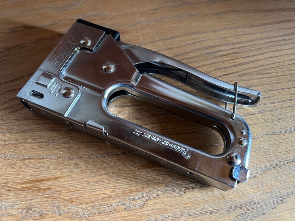 Tacker | Kaufen auf Ricardo