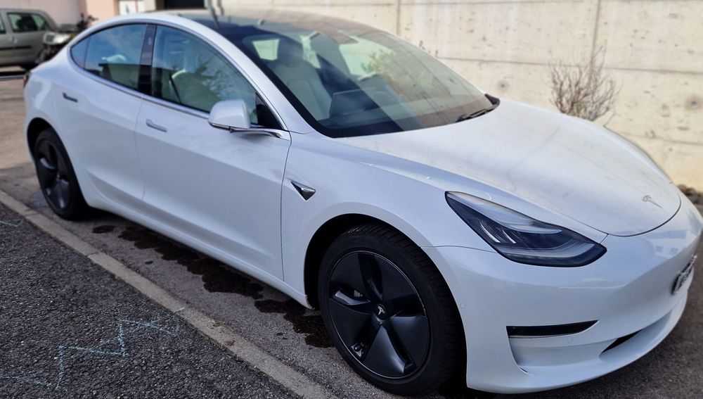 Tesla Model 3, blanche, excellent état, avec borne de rechar | Kaufen ...