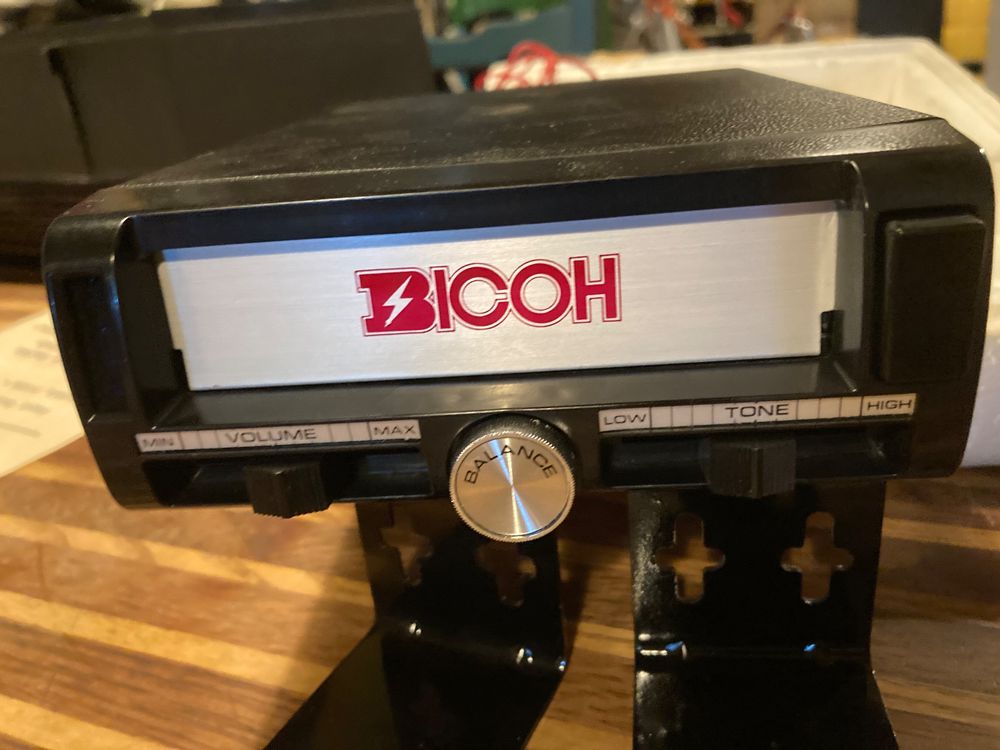 Vintage 8-Track Car Stereo Tape Player (Neu (gemäss Beschreibung)) in ...