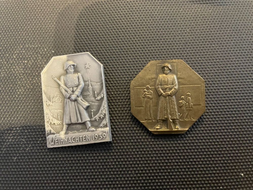 Anzeichen Schweizer Armee 1939 & 1940 (Gebraucht) in Aarburg für CHF 10.2 – mit Lieferung auf ...