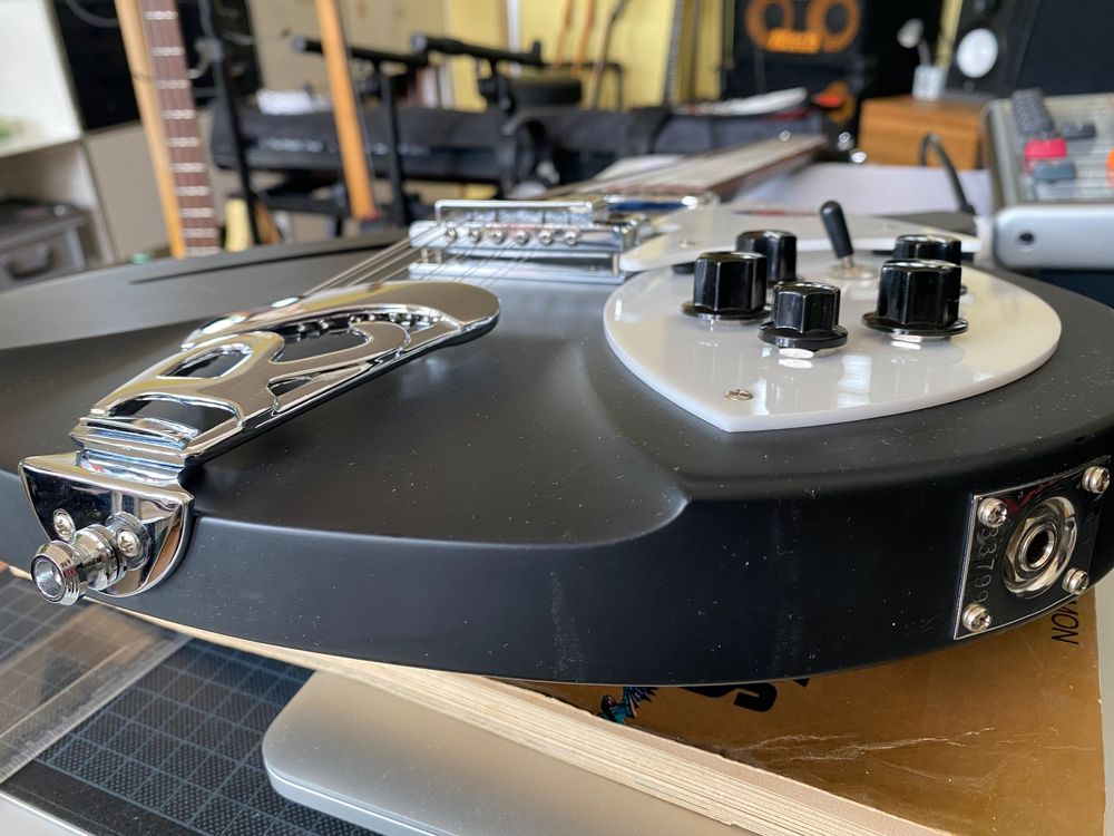 Guitare 12 cordes – Rickenbacker 330/12 Matte Black | Kaufen auf Ricardo