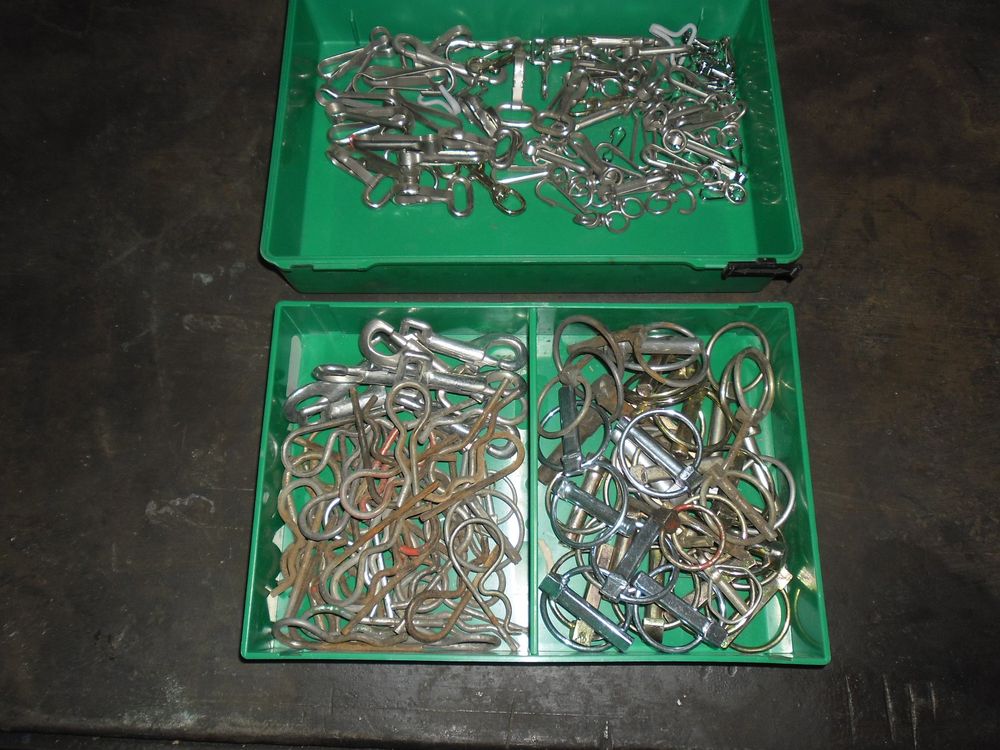 Grüne Box mit Splinten | Kaufen auf Ricardo