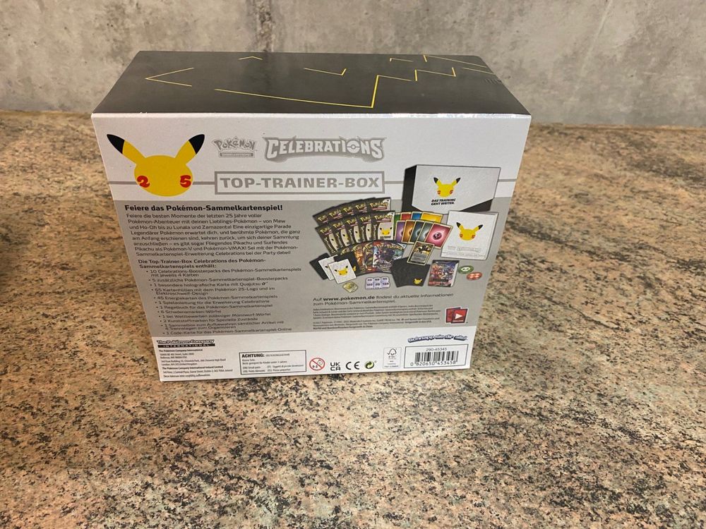 POKEMON-TOP TRAINER BOX-CELEBRATIONS-2021 (Neu und originalverpackt) in ...