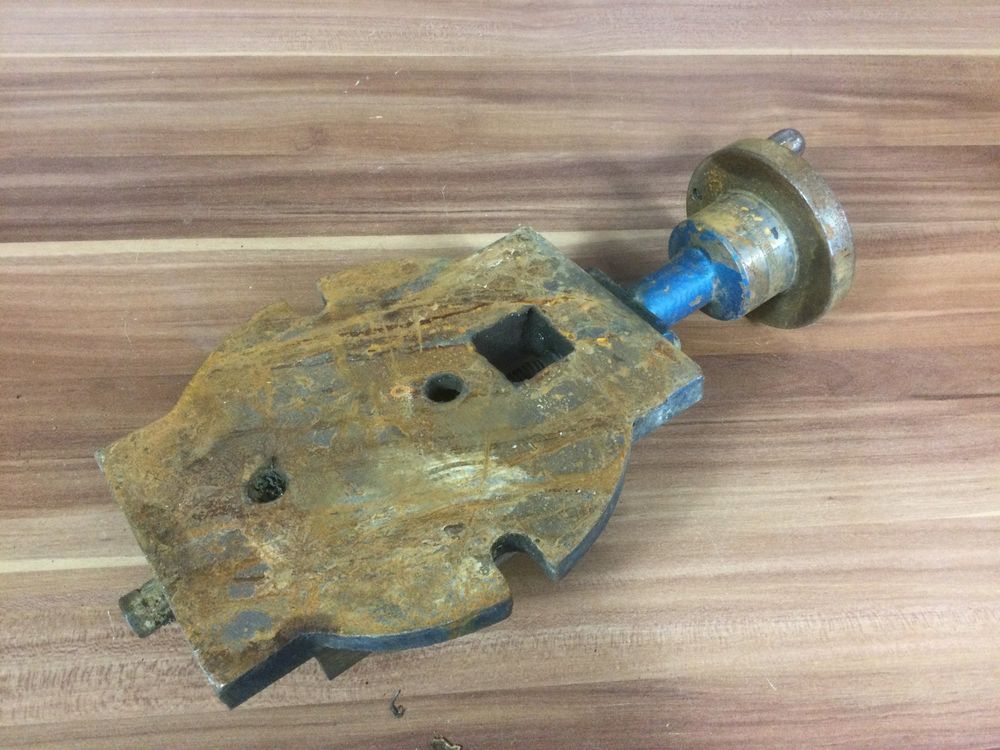 Gebrauchte Spindel für Fräs oder Bohrmaschinen Schraubstock (Gebraucht ...