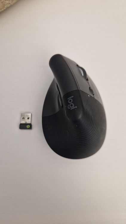 Logitech Ergonomische Maus Lift Graphite (Gebraucht) in Uznach für CHF ...