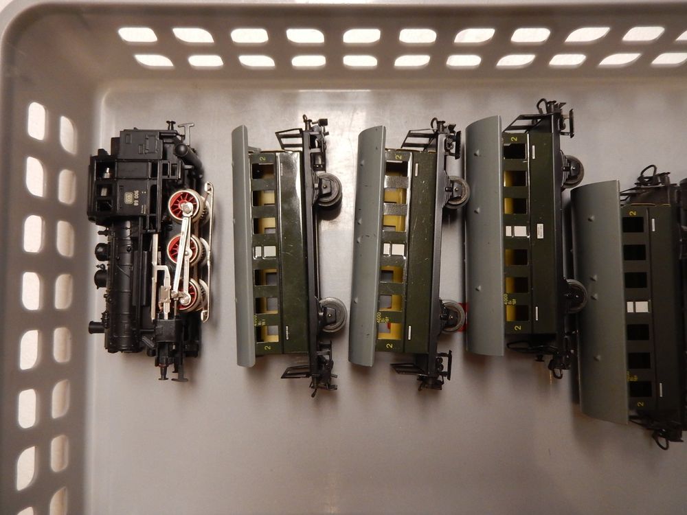 O114 Märklin H0. Dampflok Nr. 3000 mit 5 Wagen (Gebraucht) in für CHF ...