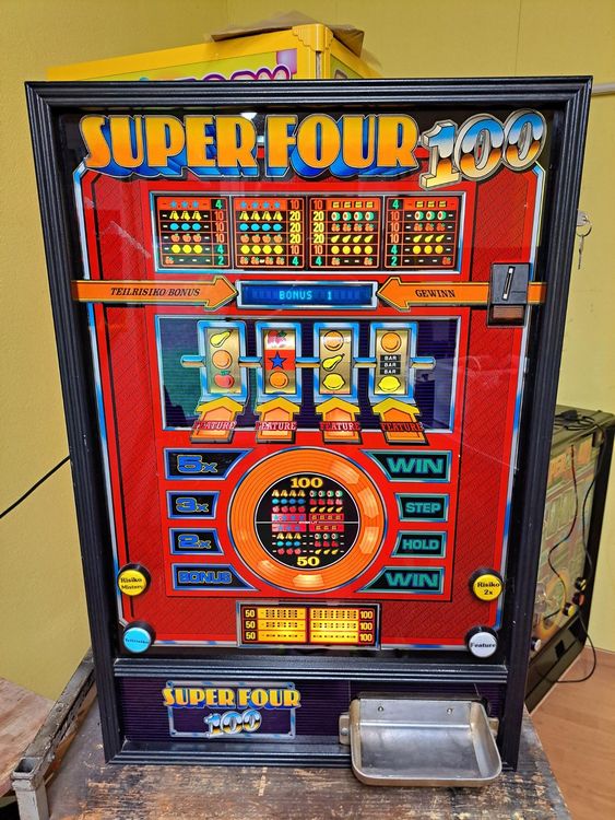 Super Four 100 ab Fr. 1.-- | Kaufen auf Ricardo