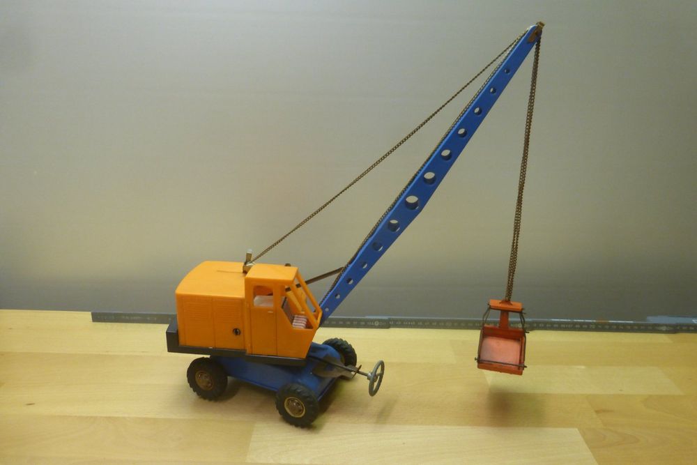 Modellbagger (Gebraucht) in für CHF 10 – mit Lieferung auf Ricardo kaufen