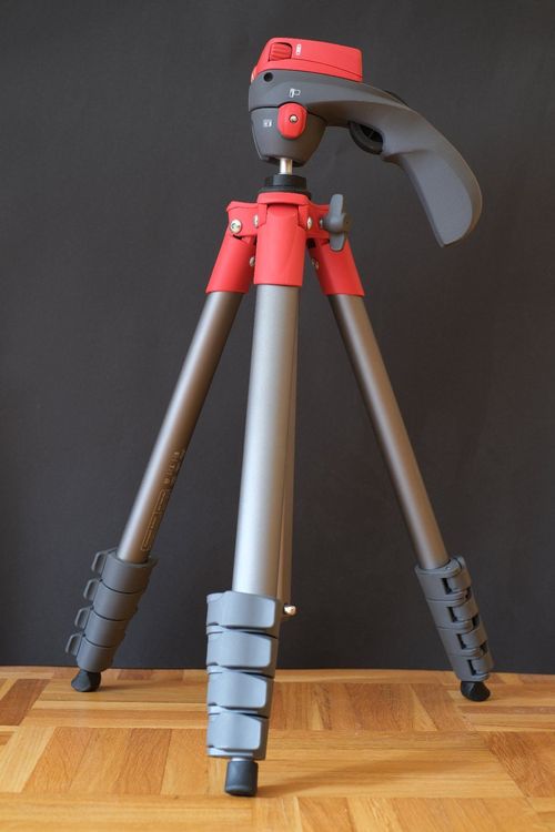 Manfrotto Compact Action Stativ rot (Gebraucht) in Ettingen für CHF 30 ...