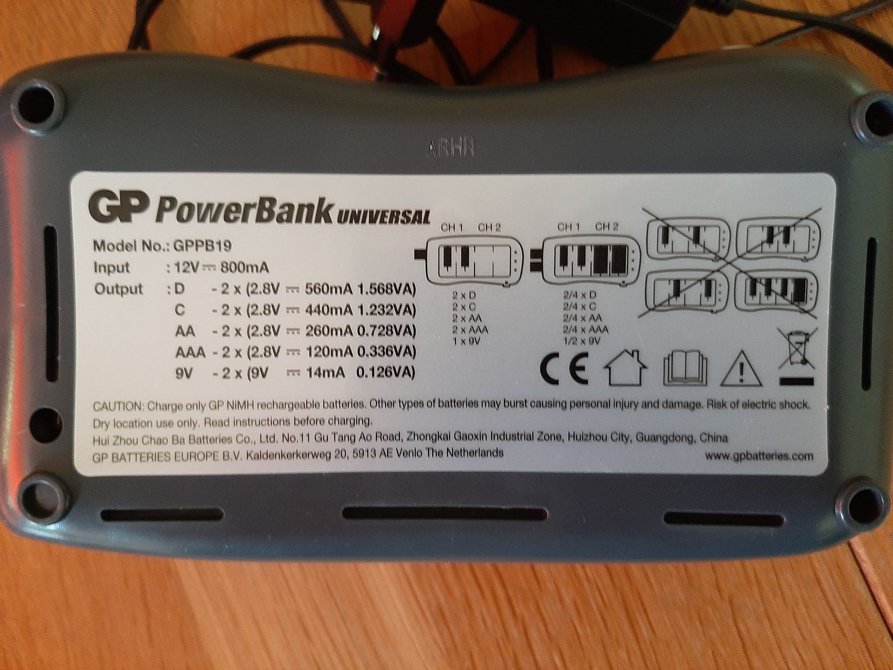 battery charger GP 2x C/D/AA/AAA u. 9v (Neu (gemäss Beschreibung)) in ...