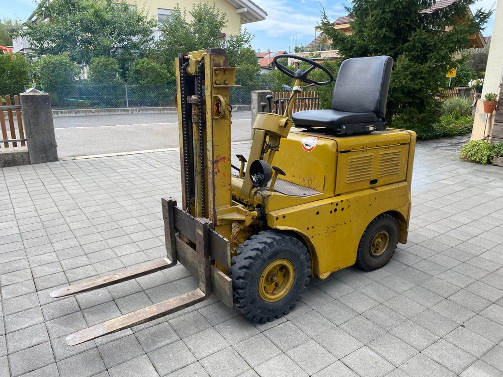 Stapler Diesel Clark (Gebraucht) in Thun für CHF 1920 – nur Abholung auf Ricardo kaufen