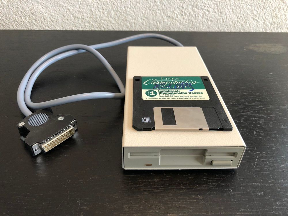Floppy drive für Commodore Amiga | Kaufen auf Ricardo