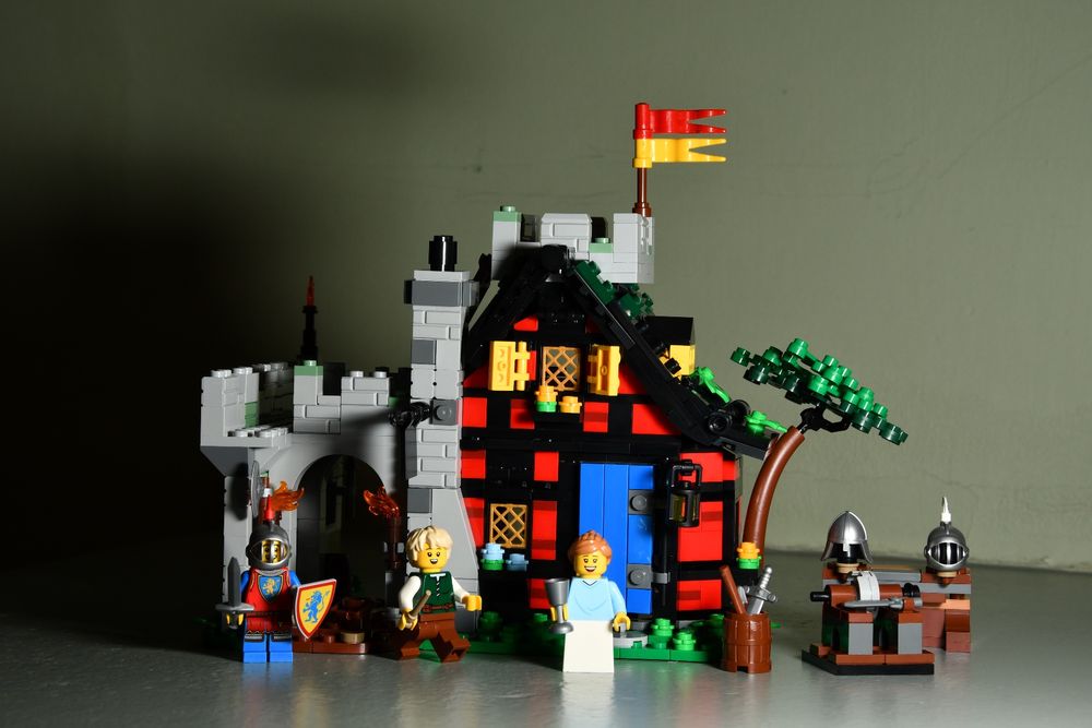 LEGO Castle Guarded Inn MOC (Neu (gemäss Beschreibung)) in Limpach für ...
