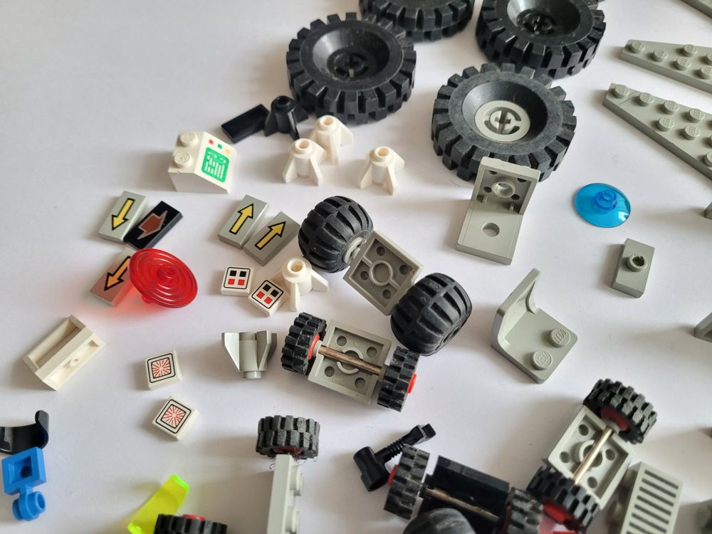 Lot Lego classic space années 80 (Gebraucht) in La Tour-de-Peilz für ...