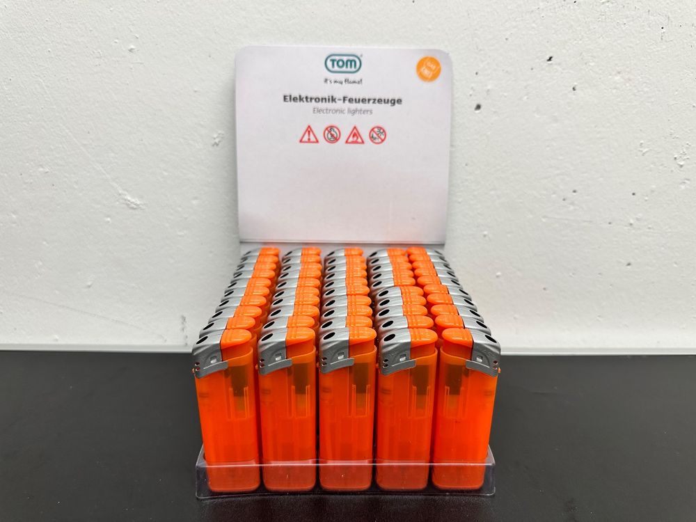 Neu Display Feuerzeug orange (50x) (Neu und originalverpackt) in Inwil für CHF 12 – mit ...