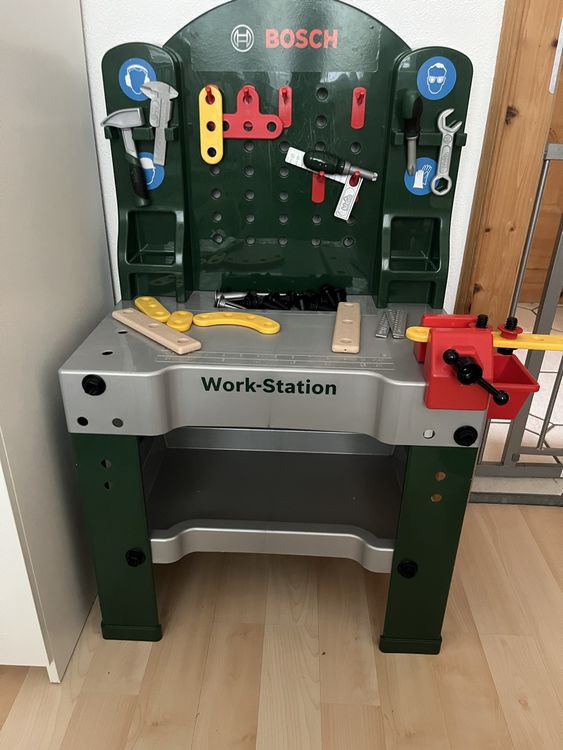 Bosch Work Station für Kinder (Gebraucht) in Adlikon für CHF 10 – nur ...