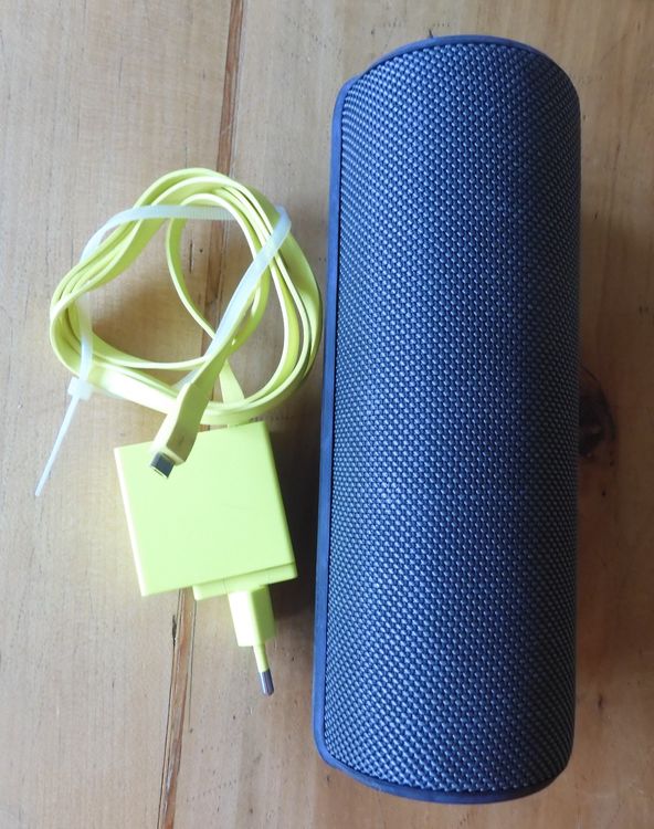 ULTIMATE EARS UE BOOM 1 Bluetooth Lautsprecher in blau (Gebraucht) in ...