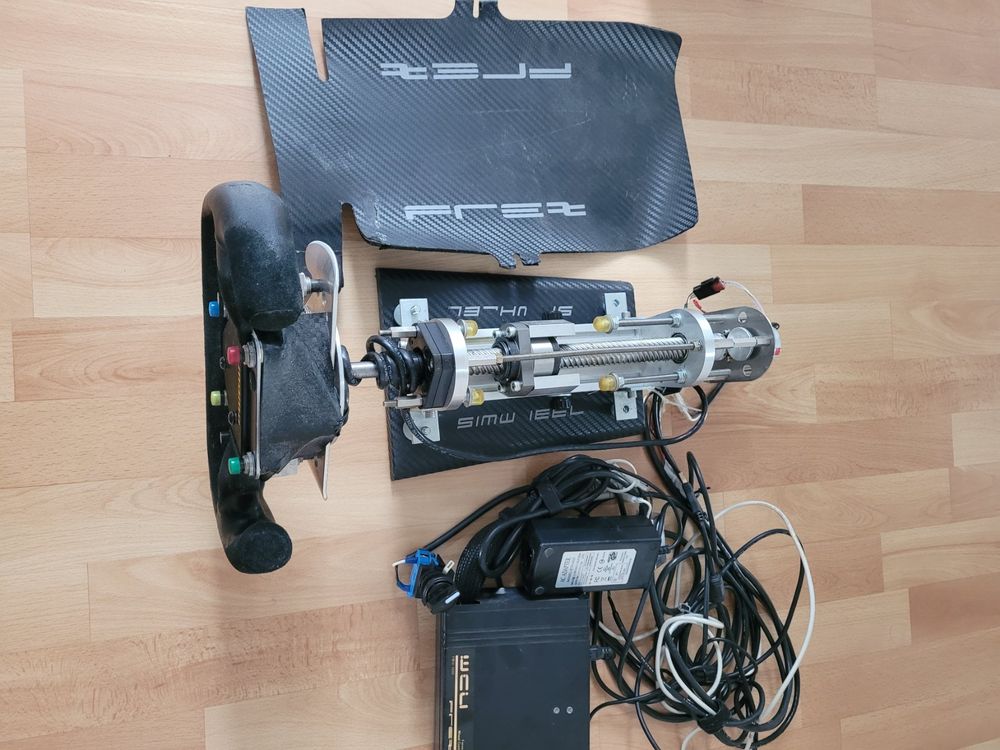 Simracing Frex SimWheel MK1 mit Momo Lenkrad | Acheter sur Ricardo