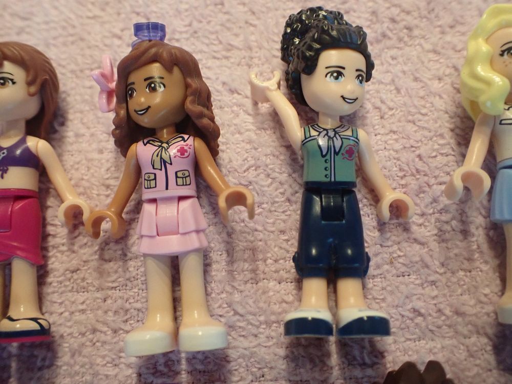 viele schöne komplette Lego FRIENDS Figuren Männchen (Gebraucht) in Geroldswil für CHF 15 – mit ...