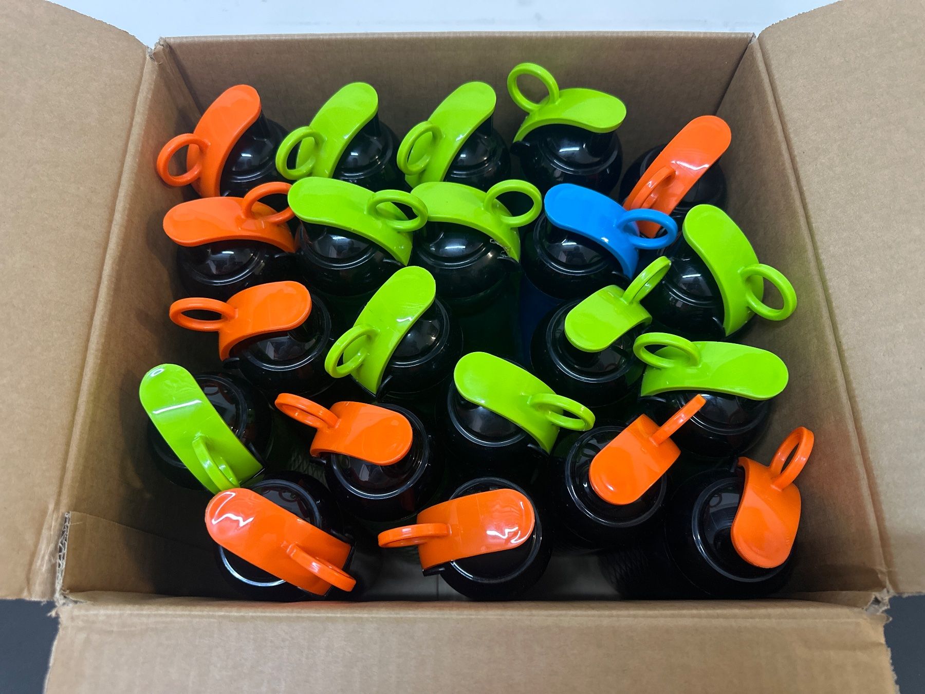 Restposten Neu Trinkflaschen 680ml (20x) (Neu und originalverpackt) in ...