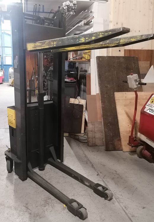 Hydraulik-Stapler Ameise Steibock 1.0 T mit Elktro Hub 12 V (Gebraucht ...