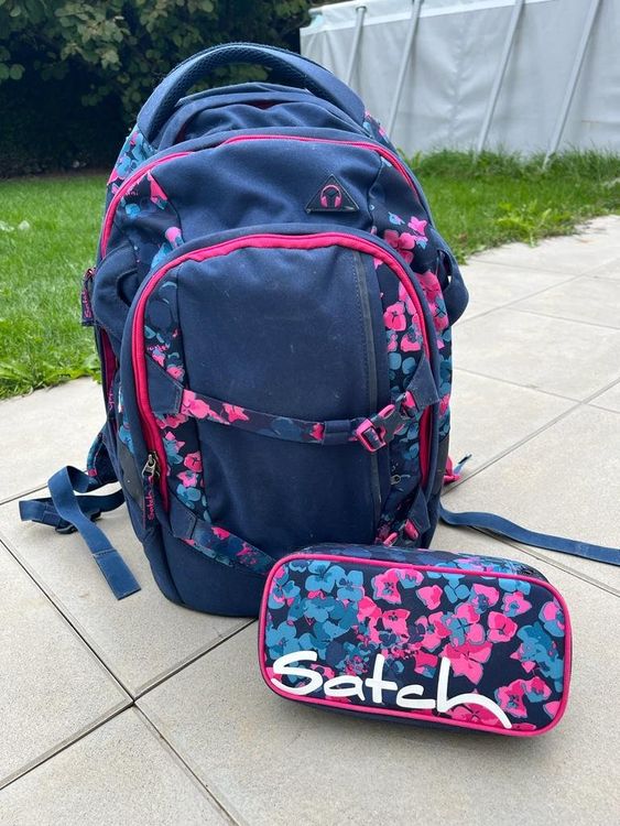 Schulsack Satch mit Etui und Geodreieck, Blau mit Blumen | Kaufen auf ...