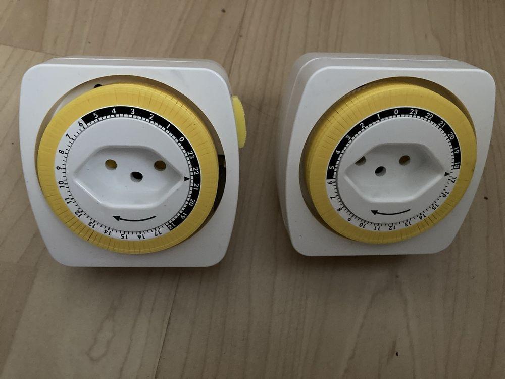 2x Zeitschaltuhr, Timer, An/Aus, Stecker, 230V, WHT5002K (Gebraucht) in ...