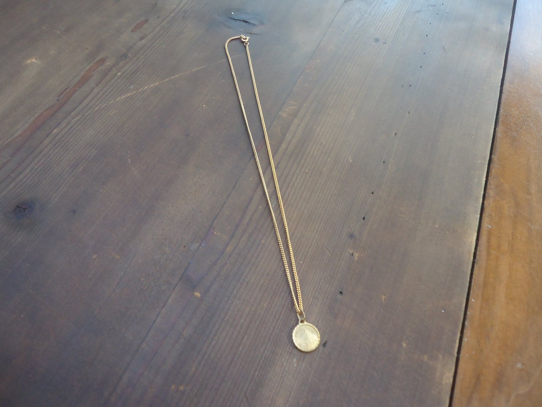 Pendentif du Mont-Saint-Michel en métal doré (D'occasion) à Vessy pour ...