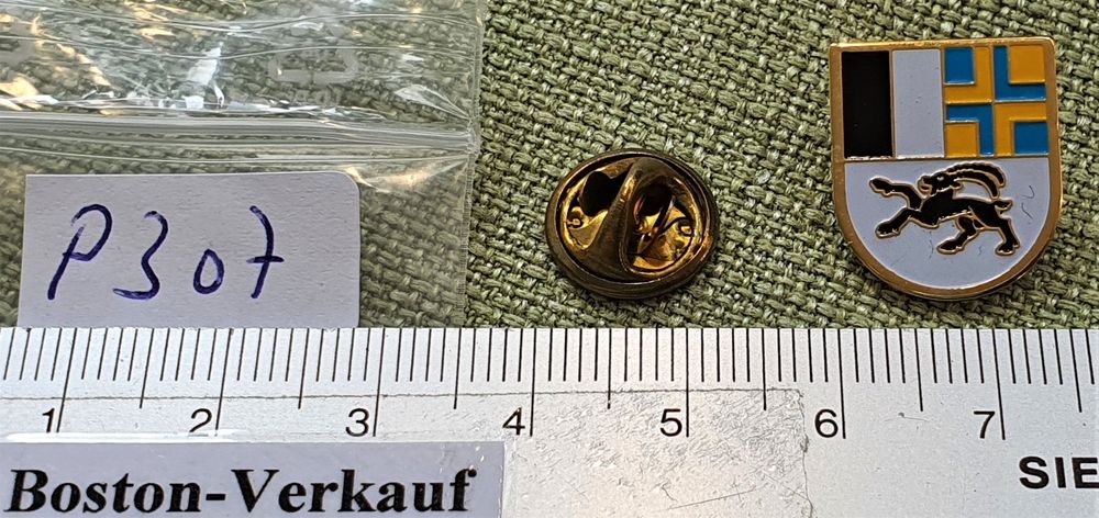 P307 - Pin Schweiz Kanton Wappen Kantonswappen - Graubünden (Gebraucht) in Reinach BL für CHF 1. ...